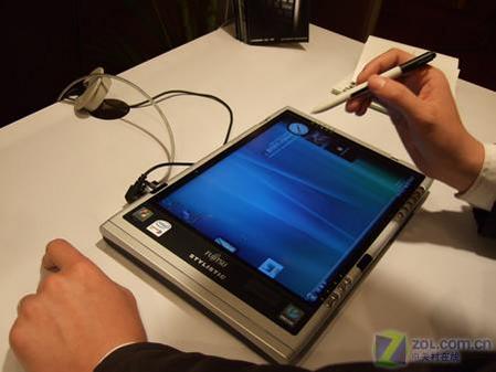 富士通展示带Vista操作系统的平板电脑_业界-中关村在线