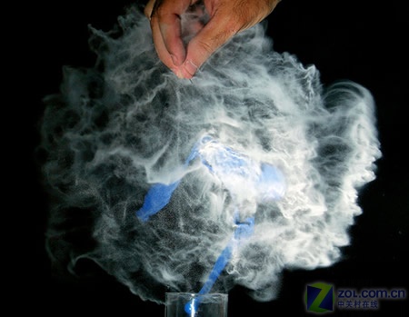 经典瞬间 你绝对拍不出的气球爆炸画面_业界-中关村在线