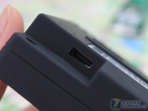 简单易用 汽车OBD数据显示行车电脑_便携式PND_GPS新闻-中关村在线